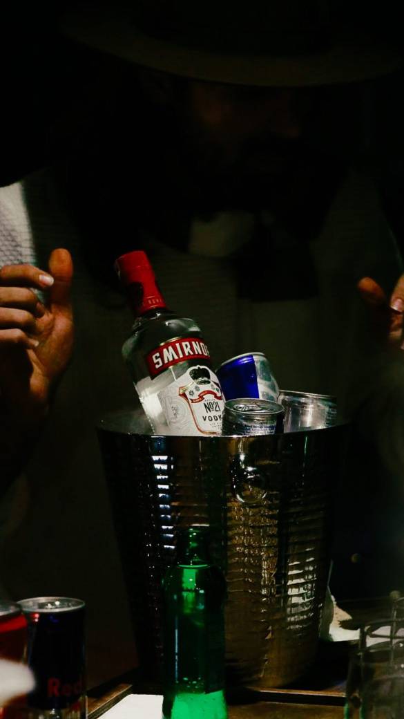 رستوران ایرانی نیکی لانژ در استانبول Niki lounge - ترکیه همراه